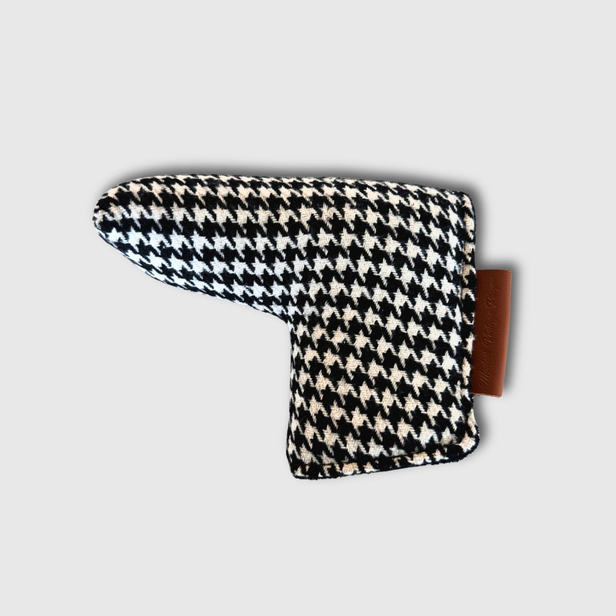 Houndstooth Golf Putter Cover (Blade) – MODEST VINTAGE PLAYER LTD